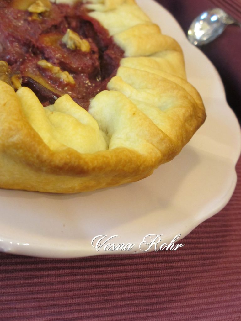 Ivina pita so modri slivi - Vesna Rohr recepti